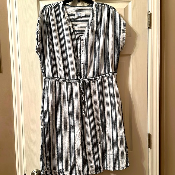 Time and Tru | Dresses | Time And Tru Blue And White Linen Midi Dress ...